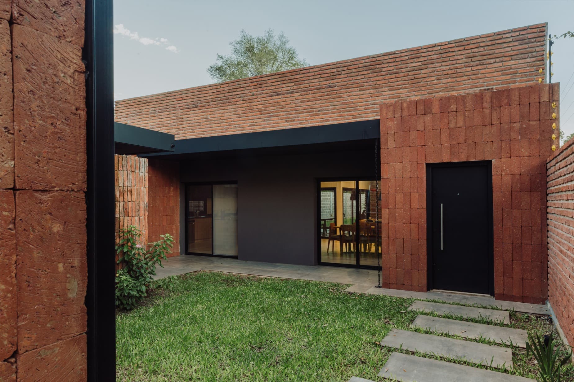 CASA JUFE /Proyectar Arquitectos - Revista Novarq