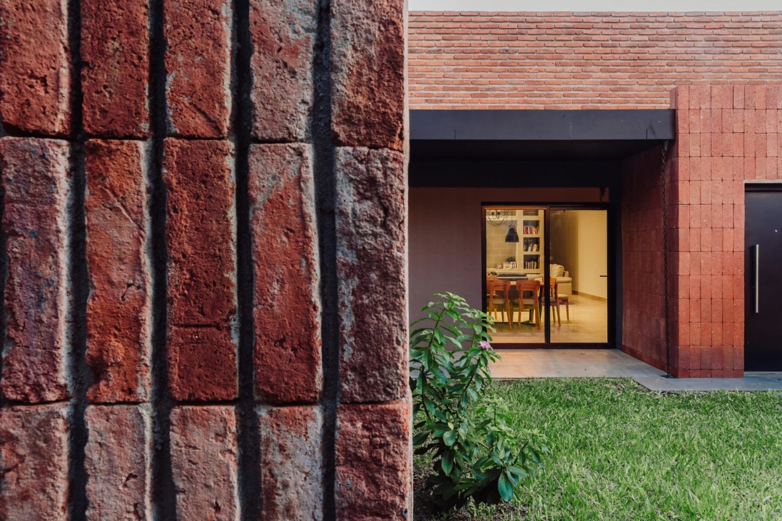 CASA JUFE /Proyectar Arquitectos - Revista Novarq